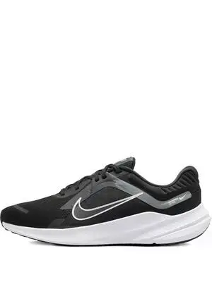 Nike Quest 5 Trainers