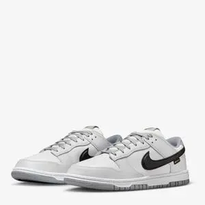 Nike Color-blocked Low-top Sneakers