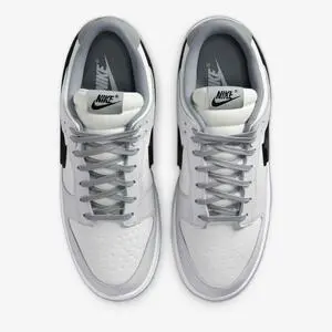 Nike Color-blocked Low-top Sneakers