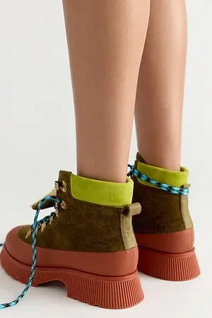 CHARLOTTE STONE SHOES Morris Color-block Hiker Boots - Olive