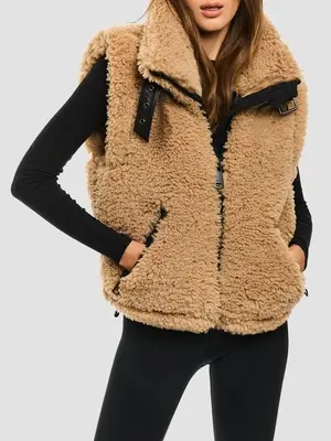 Sam. Sherpa Vest