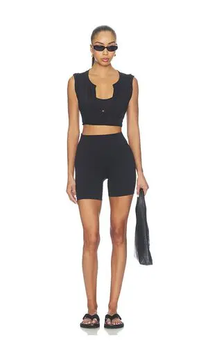 NIKESKIMS Crop Shortsleeve Top In Black