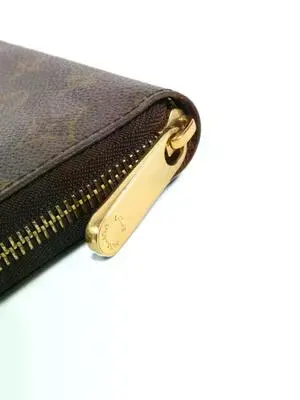 LOUIS VUITTON Monogram Zippy Wallet