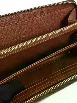 LOUIS VUITTON Monogram Zippy Wallet