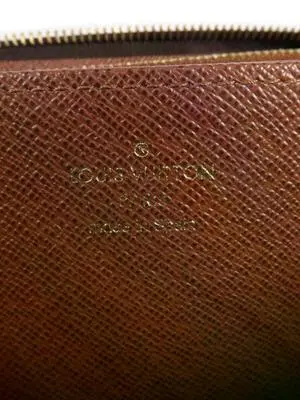 LOUIS VUITTON Monogram Zippy Wallet