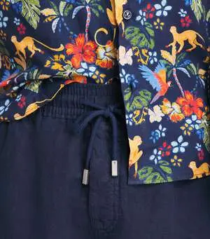 Vilebrequin Linen Baie Cargo Shorts - Navy