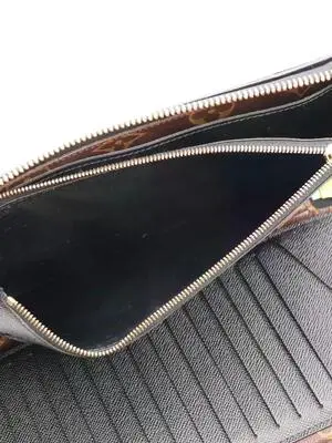 LOUIS VUITTON 2015 Retiro Monogram Travel Case