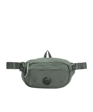 C.P. COMPANY Lens Detail Zipped Messenger Bag - Black