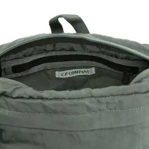 C.P. COMPANY Lens Detail Zipped Messenger Bag - Black