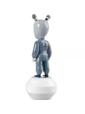 LLADRO The Guest Jun Oson Glossy-finish Figurine