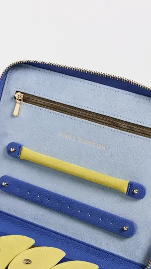 ARIEL GORDON Faux Leather Travel Jewelry Case