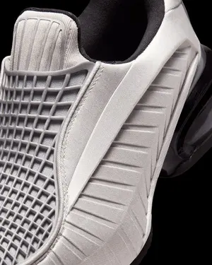 Nike Max Dolce Low-top Sneakers - Silver