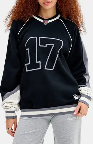 IETS FRANS Varsity 17 Paneled Sweatshirt - Black