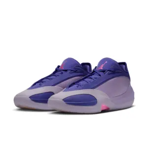 JORDAN Triangle Basketball Shoes