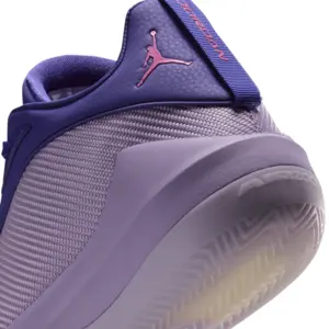 JORDAN Triangle Basketball Shoes