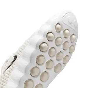 Nike Mind 002 Pregame Shoes