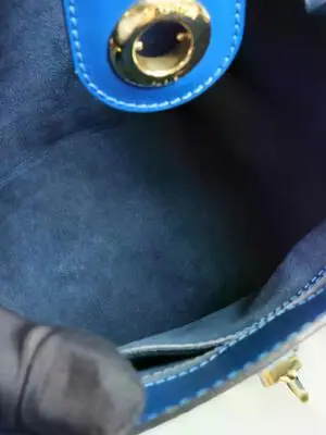 LOUIS VUITTON Epi Cluny Shoulder Bag