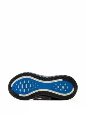 Nike Vomero Plus Sneakers