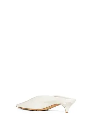 Bottega Veneta Alabaster Shiny Leather Vesta Mule Pumps - Multicolor