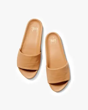Beek Gallito Leather Slide Sandal