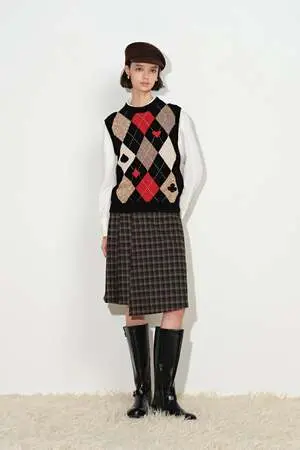 Fabrique Veronica Hand Embroidery Contrast Argyle Vest In Wool Blend - Black
