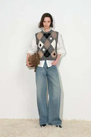 Fabrique Veronica Hand Embroidery Contrast Argyle Vest In Wool Blend - Grey
