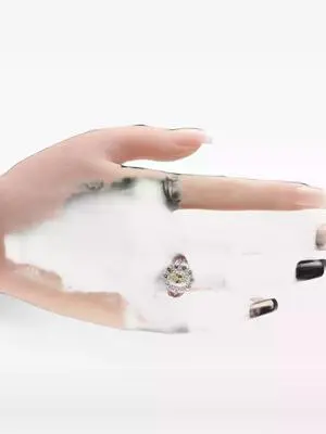 LB EXCLUSIVE Diamond Halo Ring