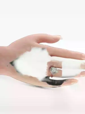 LB EXCLUSIVE Diamond Pear-cut Ring