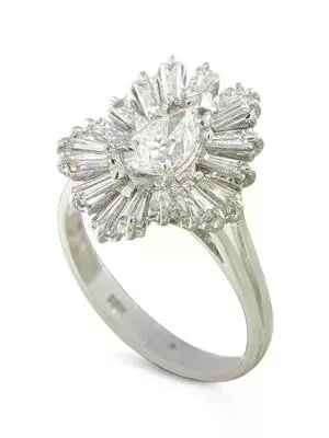 LB EXCLUSIVE Diamond Pear-cut Ring