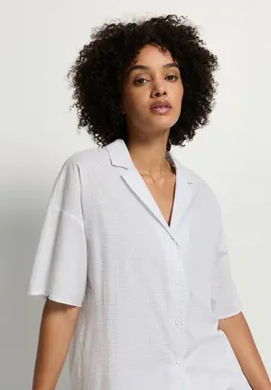 Hanro Sleep And Lounge Button Front Shirt - Squared Sky