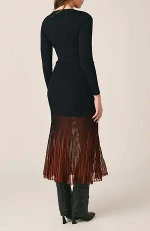 ALMA EN PENA Pleated Dress