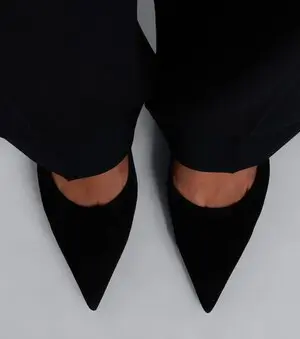 GIANVITO ROSSI Aylin Suede Pumps - Black