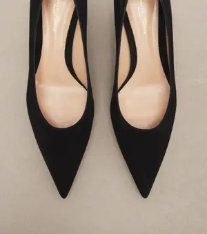 GIANVITO ROSSI Aylin Suede Pumps - Black