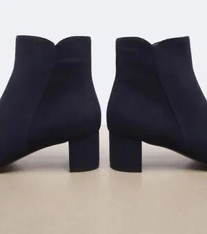 GIANVITO ROSSI Lisa Suede Ankle Boots - Blue