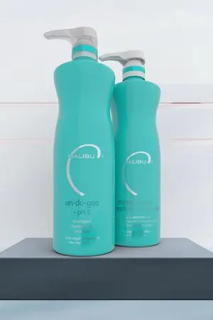 MALIBU C Miracle Repair Reconstructor With Un-do-goo Shampoo Liters Duo