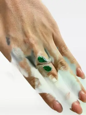 HYT JEWELRY Emerald And Diamond Toi Et Moi Ring