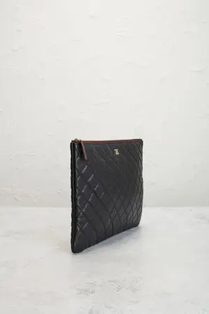 Chanel Caviar O Case Clutch