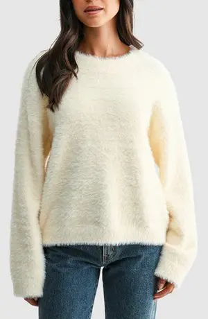 ALL IN FAVOR Fuzzy Crewneck Sweater - Ivory