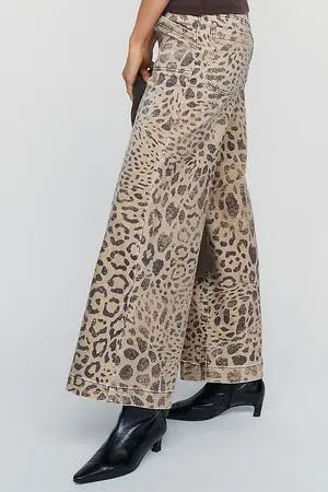 PILCRO Nico Mid Rise Flare Jeans