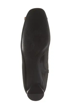 ROGER VIVIER Roundy Stretch Bootie