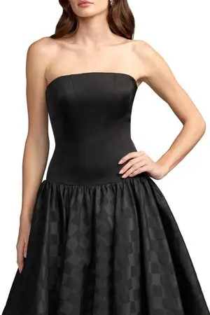 Mac Duggal Women’s Strapless Checkered Drop Waist A Line Gown