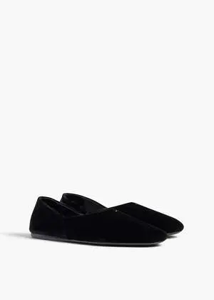 Khaite Jane Flat In Velvet