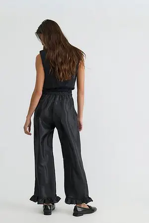 LISA SAYS GAH Liora Ruffle Hem Pants - Black