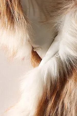Apparis Mia Faux Fur Collar