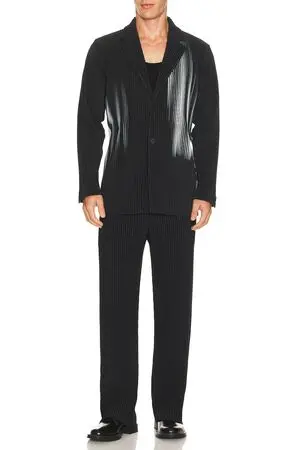 Issey Miyake In The Shadow Jacket In Black