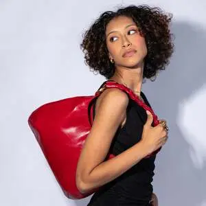 Hobo Madison Shoulder