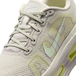 Nike Vomero Premium Road Running Shoes