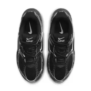 Nike V5 Rnr Shoes With Reflective Accents