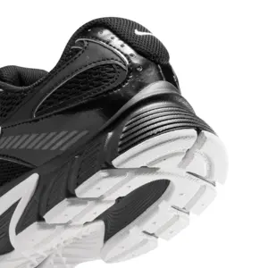 Nike V5 Rnr Shoes With Reflective Accents