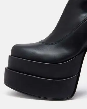 Steve Madden Cypress Block Heel Boots
